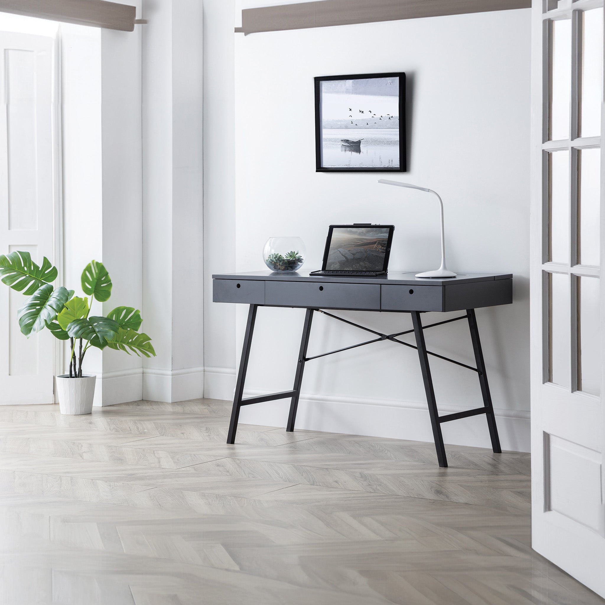 Nantes Desk | Des Kelly